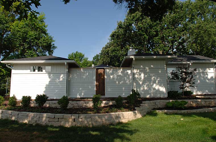 Old Farmhouse Addition Creates Master Suite & Courtyard - Silent Rivers ...