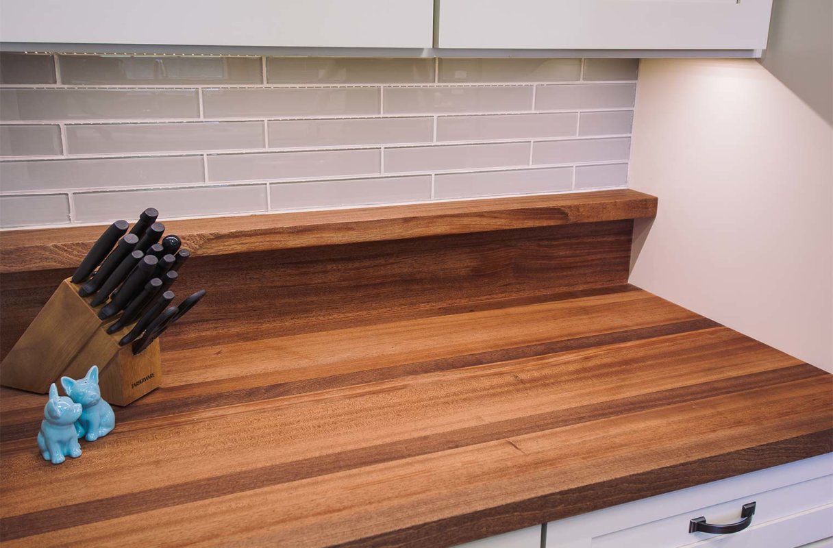 Des Moines Small Kitchen Remodel Increases Function and Space