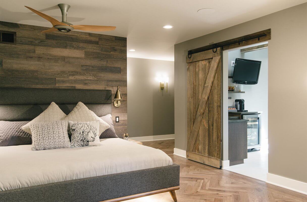 Contemporary Master Suite in Granger Delivers on Wish for Funky Style ...